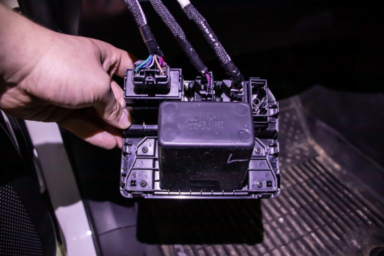 Cali Raised LED OEM Switch Panel Install & Wiring - 3G Tacoma