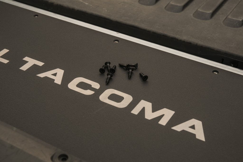 SnailArmor Custom Aluminum Tailgate Panel Review