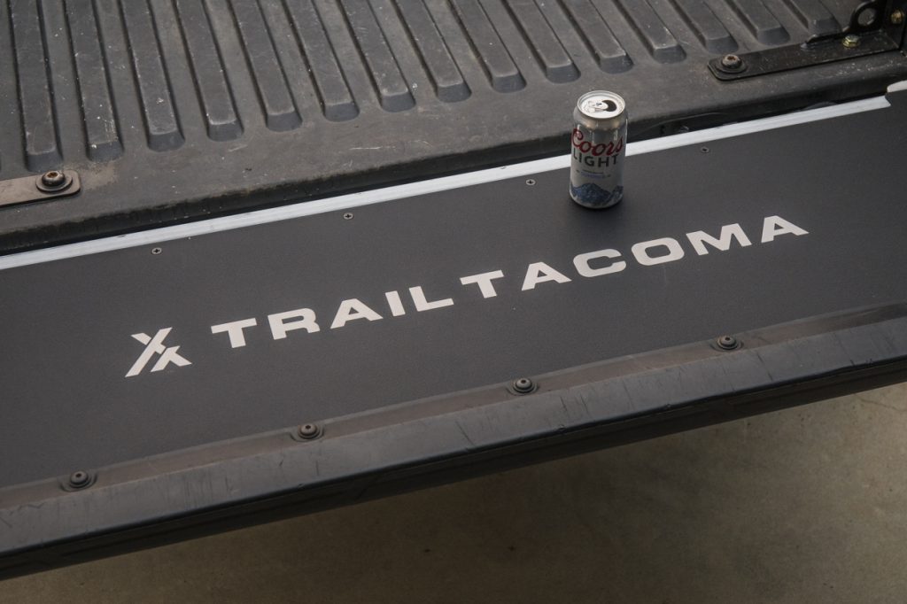 SnailArmor Custom Aluminum Tailgate Panel Review