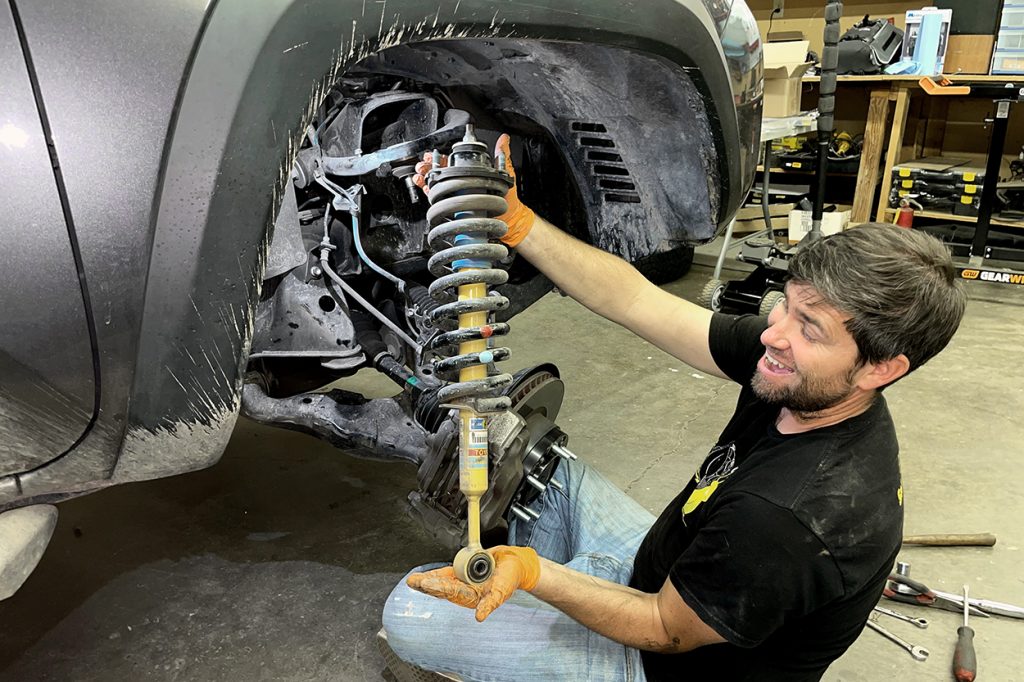 How To Level Tacoma With 3/2 Leveling Kit