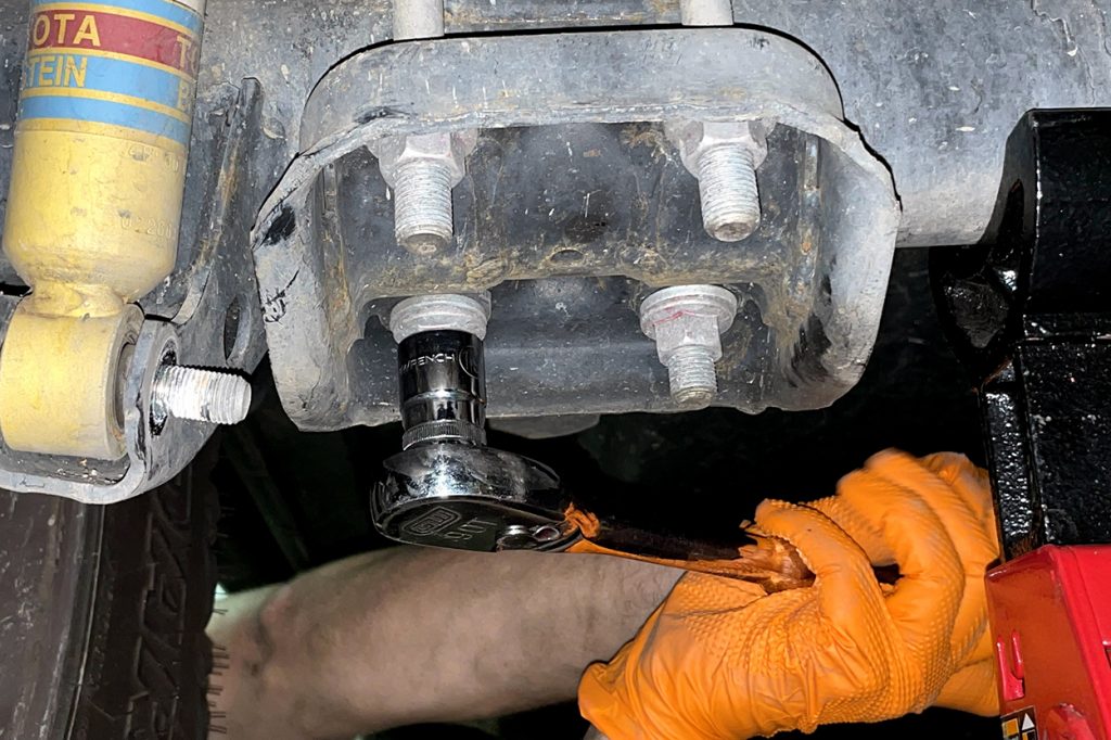How To Level Tacoma With 3/2 Leveling Kit