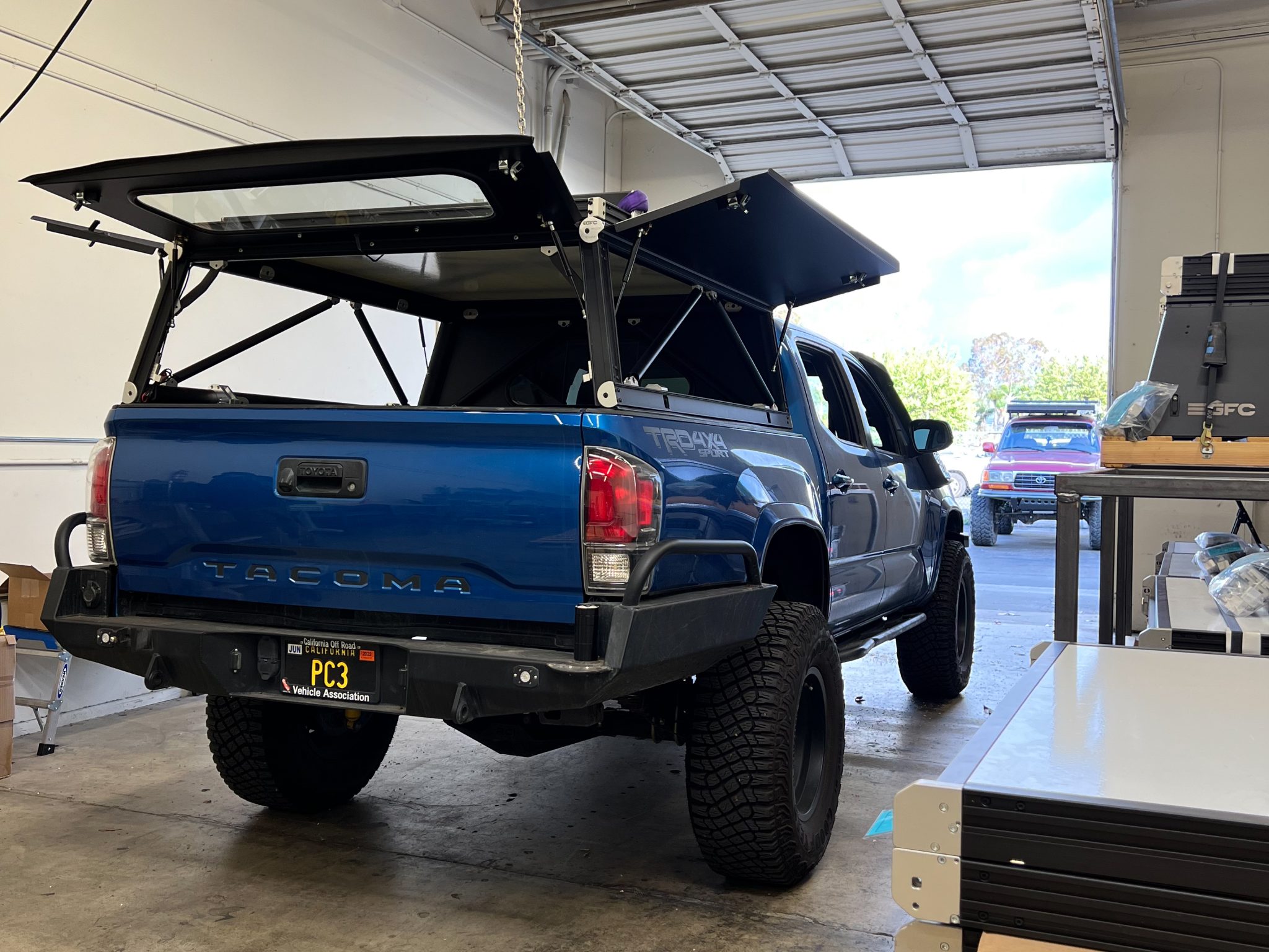 Aluminum Vs. Fiberglass Camper Shells - Which Is Best for You?