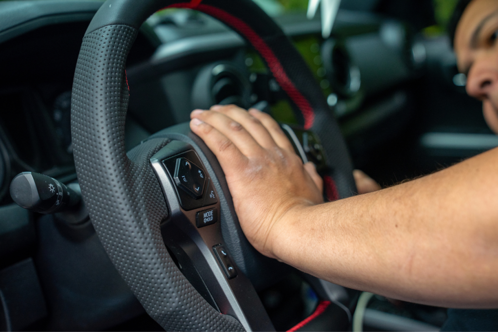 YotaVerse Leather Steering Wheel w/ Race Stripe - Install/Review